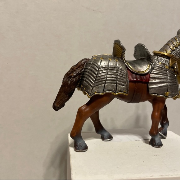 Toys | Schleich Medieval Knighting White Horse 203 Silver Gold Armor ...